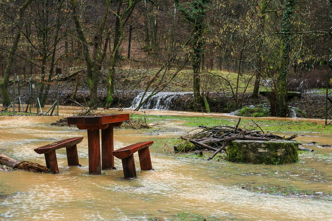 Index – Kilépett a medréből a patak, ellepte a víz Jósvafőt – Galéria