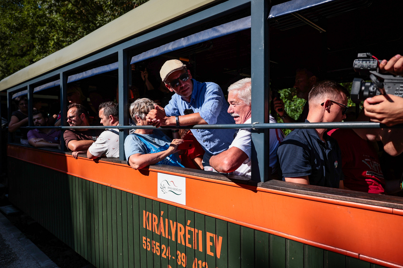 Index – Magyar Péter „80 nap alatt Magyarország körül\" országjárásának ...