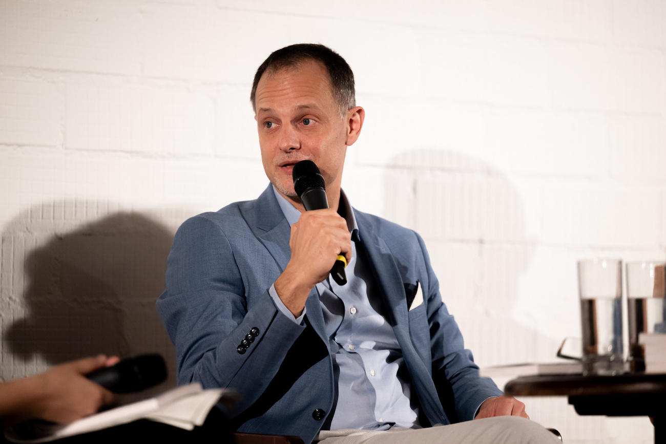 Index – Légrádi Gergely Éppen annyi című novelláskötetének ...