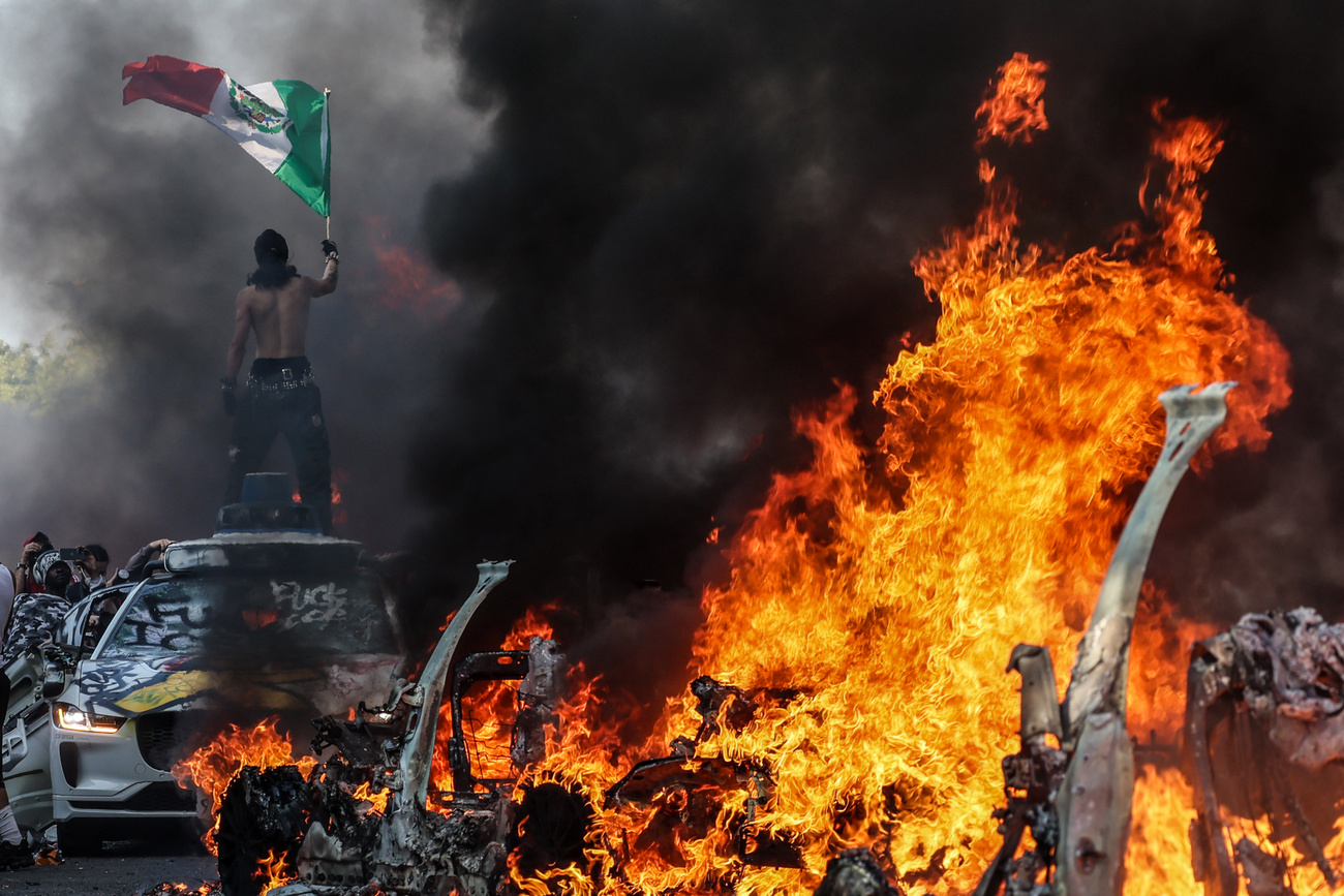 Index – Úrrá lett az erőszak a lángokban álló Los Angelesben ...