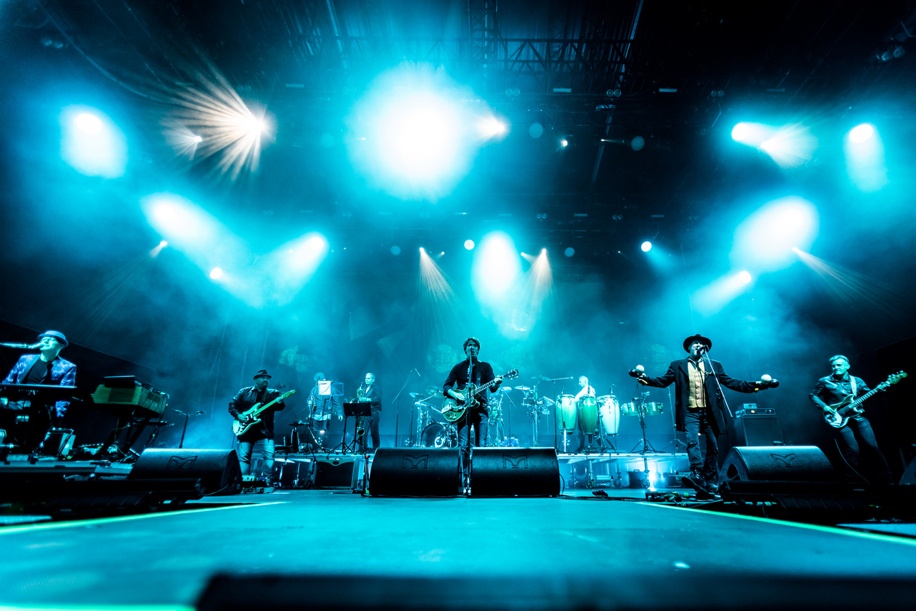 Index – Teltházas koncerttel tért vissza Kiss Tibi a Quimbyvel – Galéria