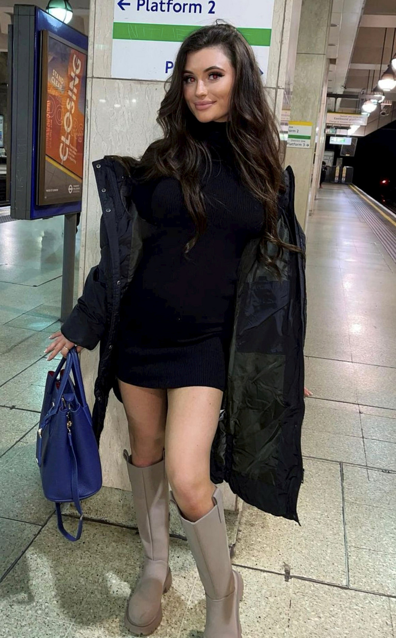 Index – Alexia Grace karrier váltása – Galéria