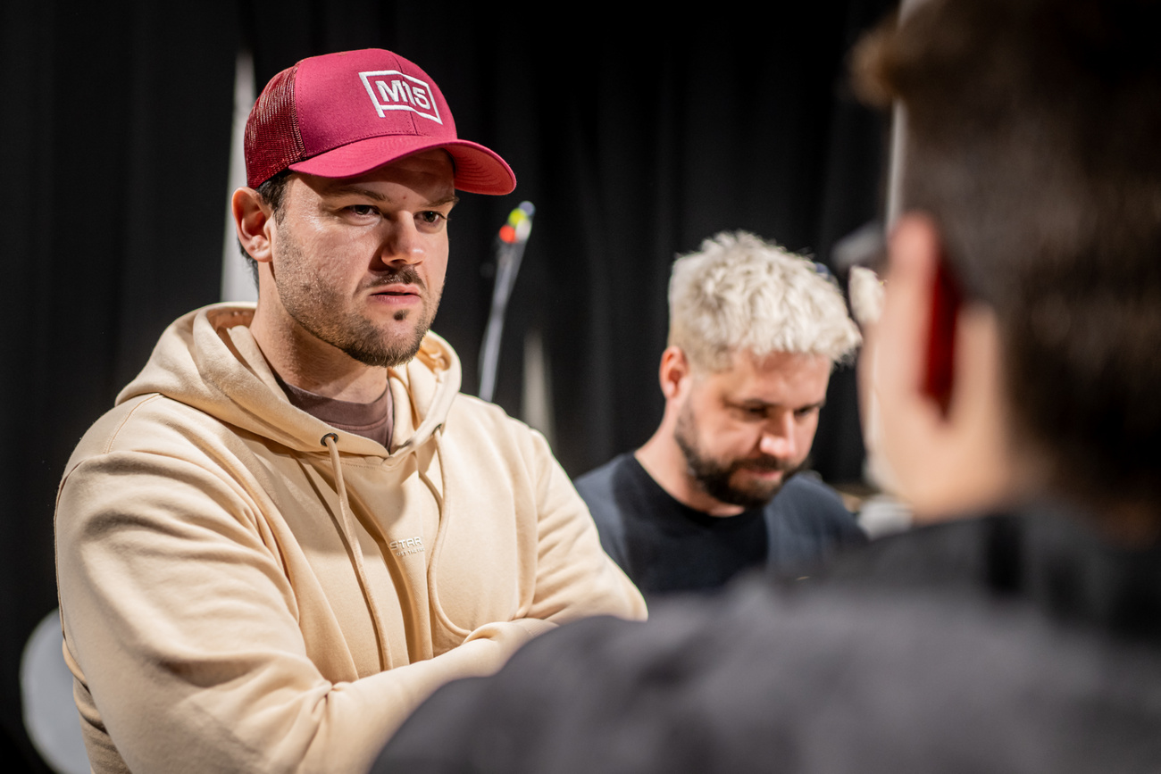 Index – Az arénát is beveszi a zenekar, amelynek még a próbáin is ...