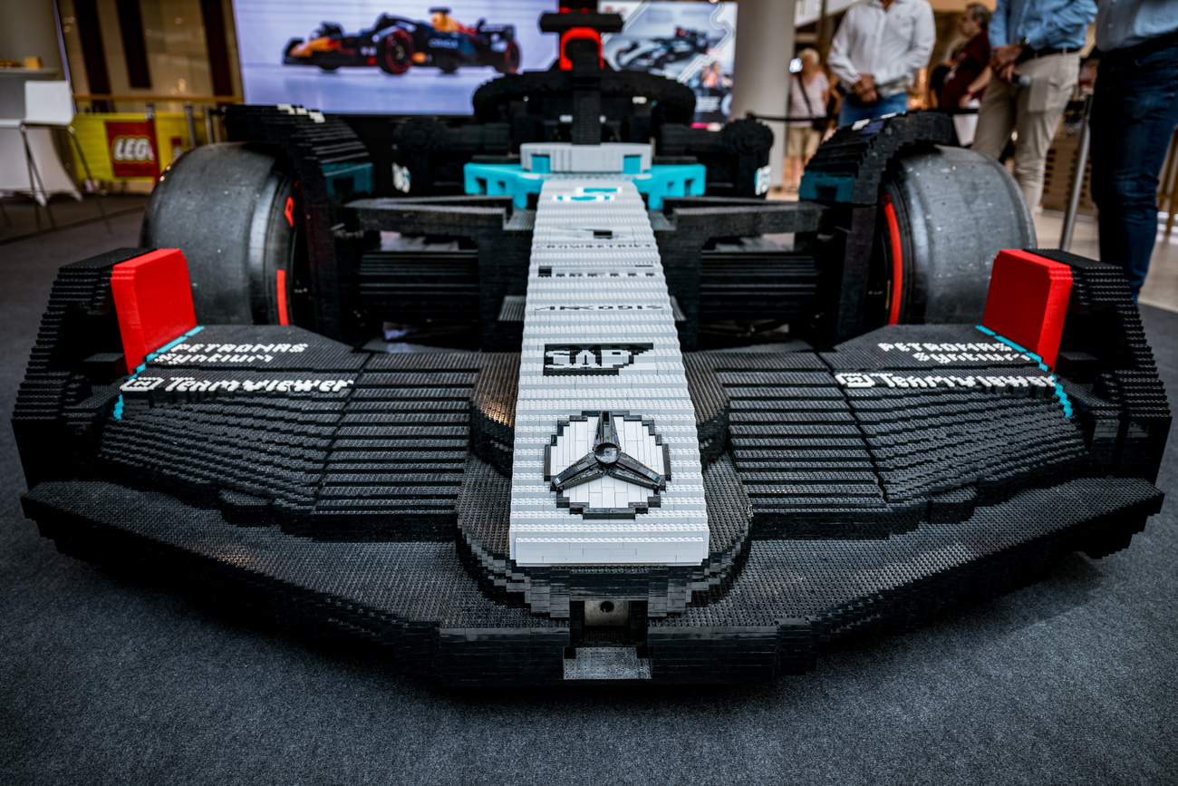 Index – Legóból készült Forma–1-es autó hódítja meg Budapestet – Galéria