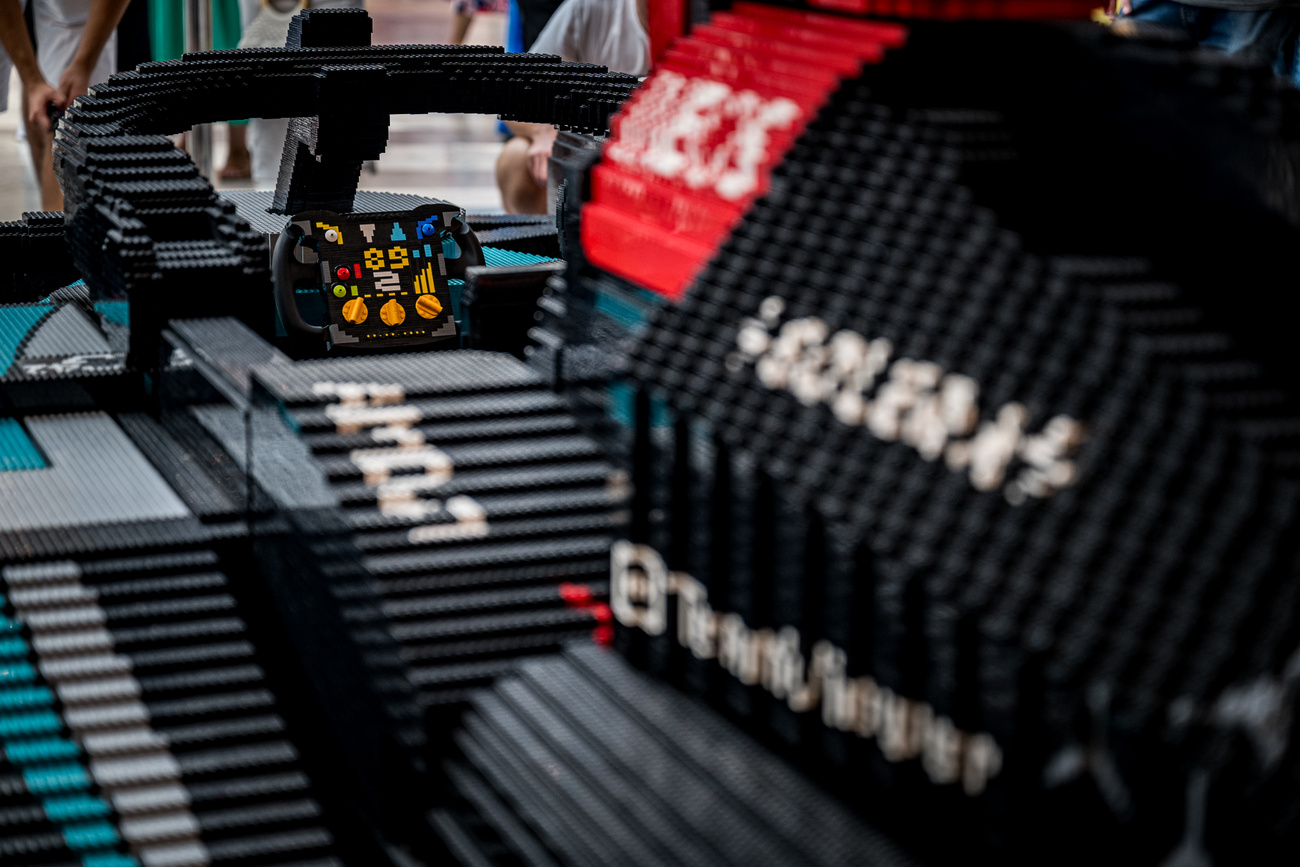 Index – Legóból készült Forma–1-es autó hódítja meg Budapestet – Galéria